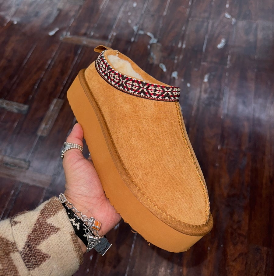 Mindy’s Cozy Clog Shoes | Rowdy Bell Co.